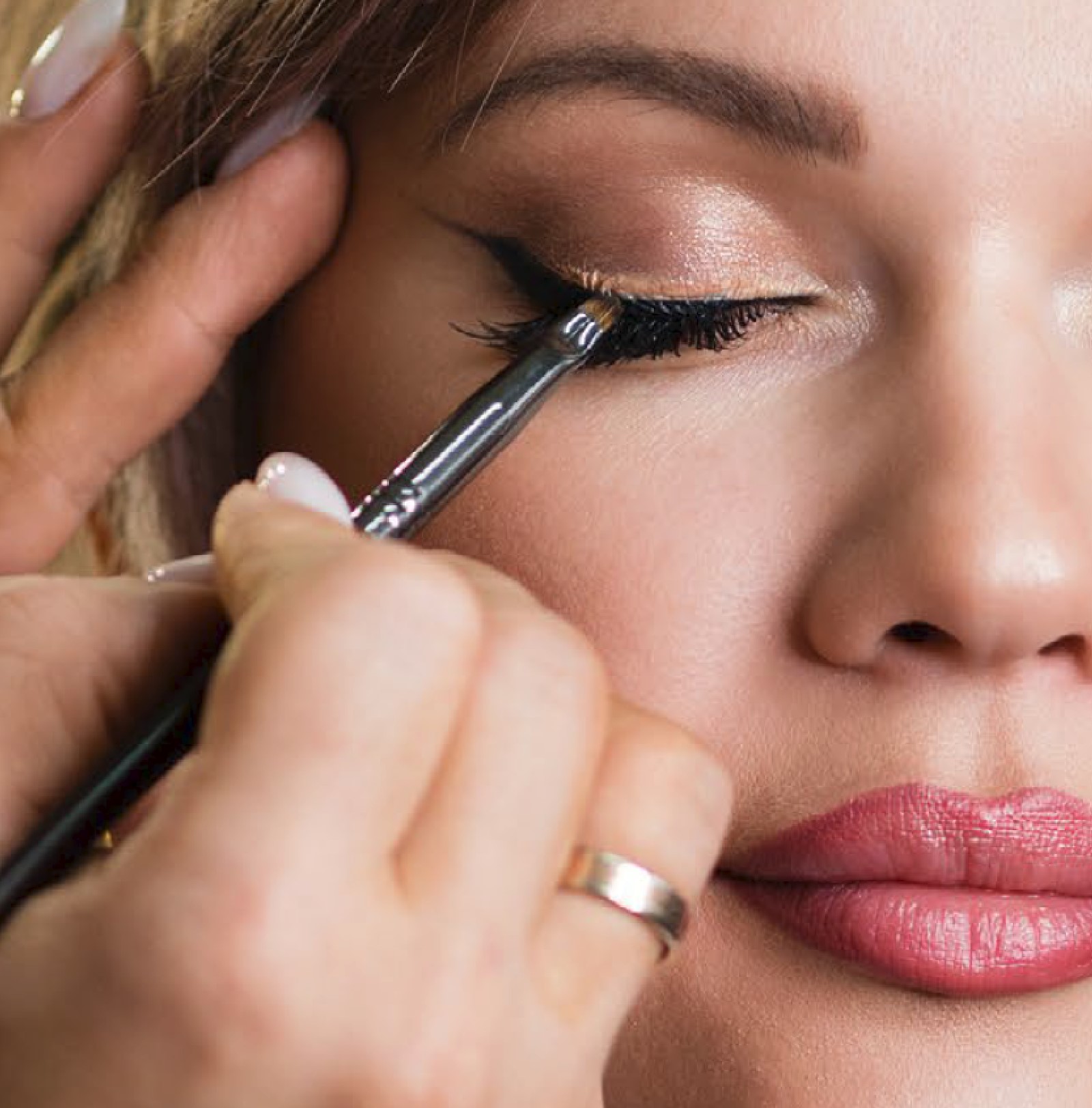 SHB20121 CERTIFICATE II IN RETAIL COSMETICS – WA Academy
